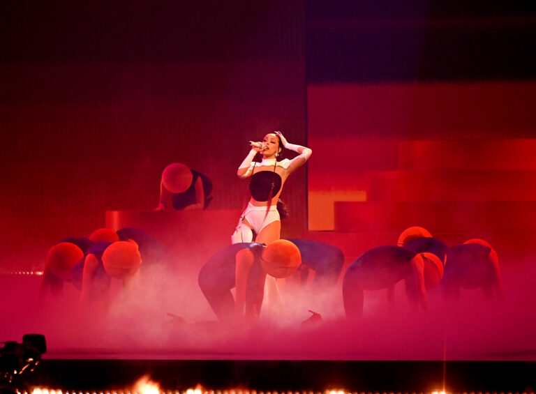 Doja Cat & SZA to Perform at the BBMAs Presented by Xfinity | Billboard ...